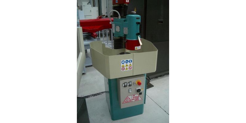 LB300 Grinder | Engineering | Applied Machinery